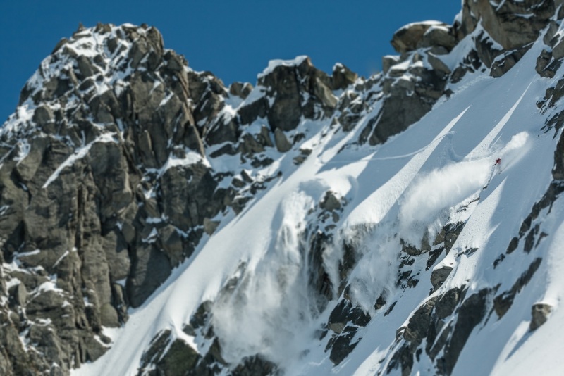 Victor de le Rue: Snowboarder fährt steil im eiskalten Kurzfilm “Frozen ...